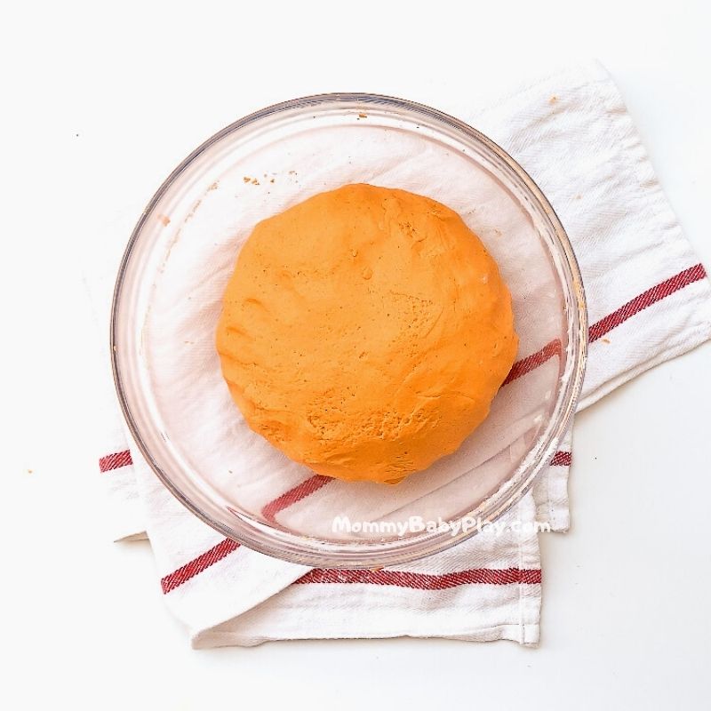 Pumpkin Playdough Recipe & Play Ideas - Mommy Baby Play